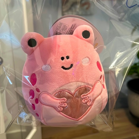 Squishmallows | Toys | Squishmallow Lonina The Frog 45in Valentines Day ...